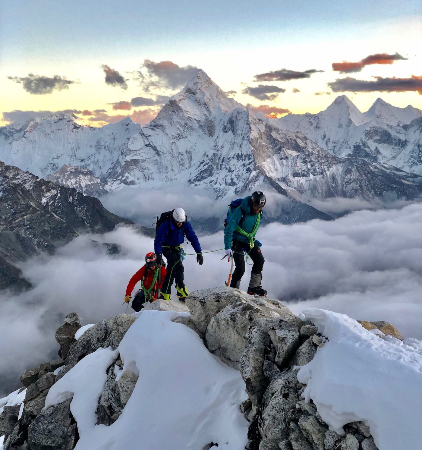 Mountaineering Expeditions by Difficulty Height & Cost - Guided Peaks